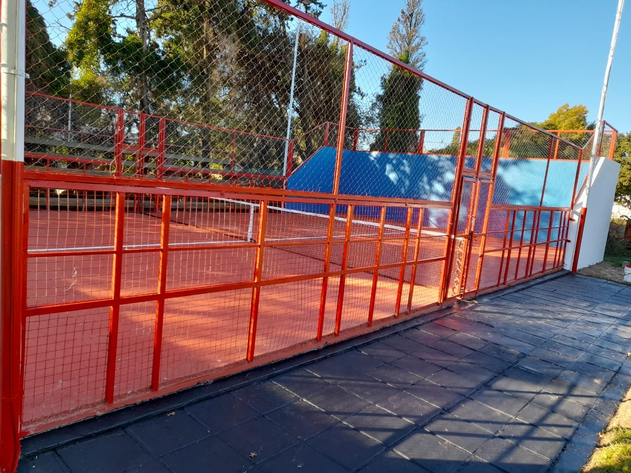 Inaugurarán la cancha de Paddle del Club A. Libertad - eccos multimedios